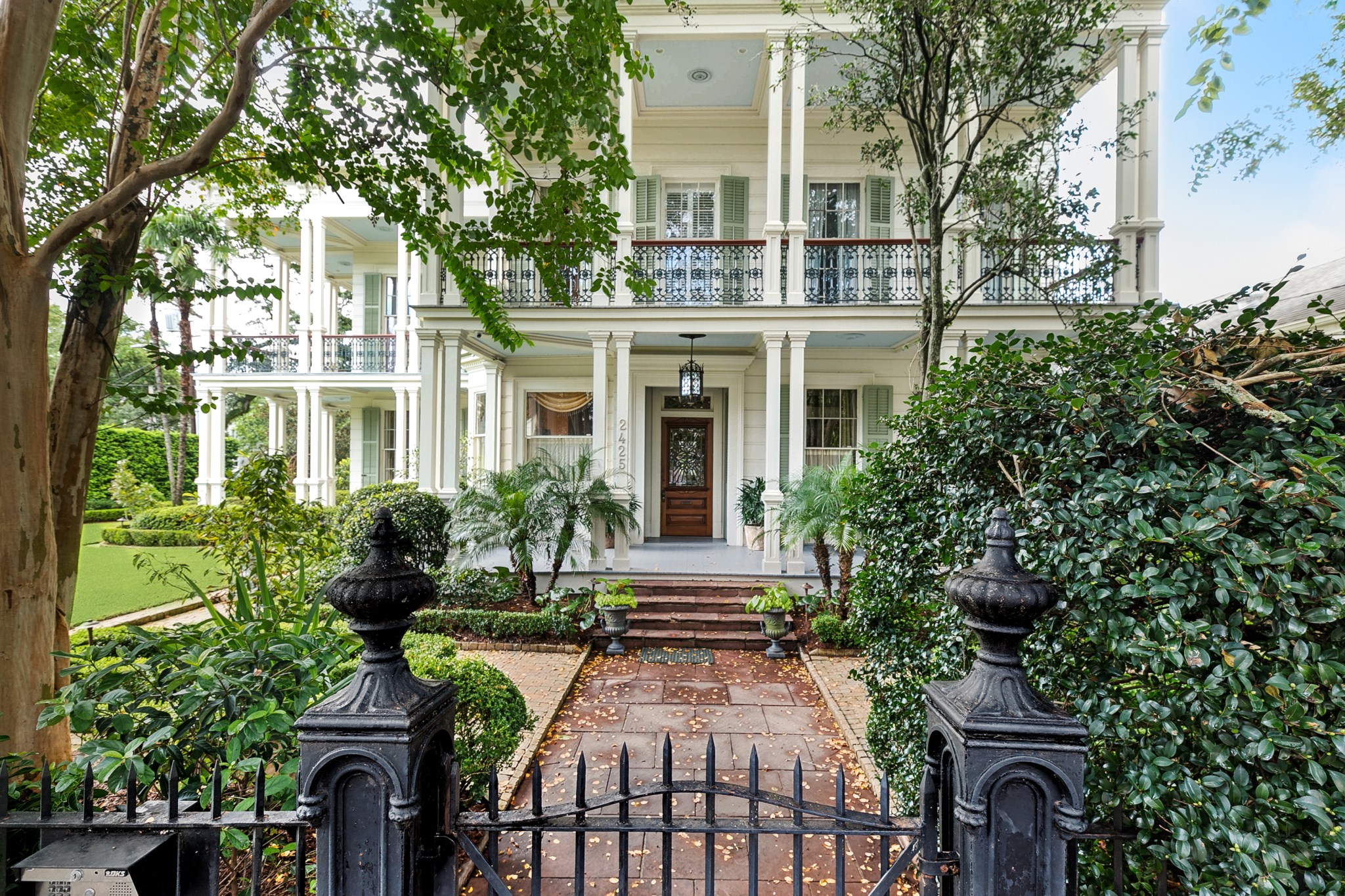 Wild Homes Archives - Zillow Gone Wild