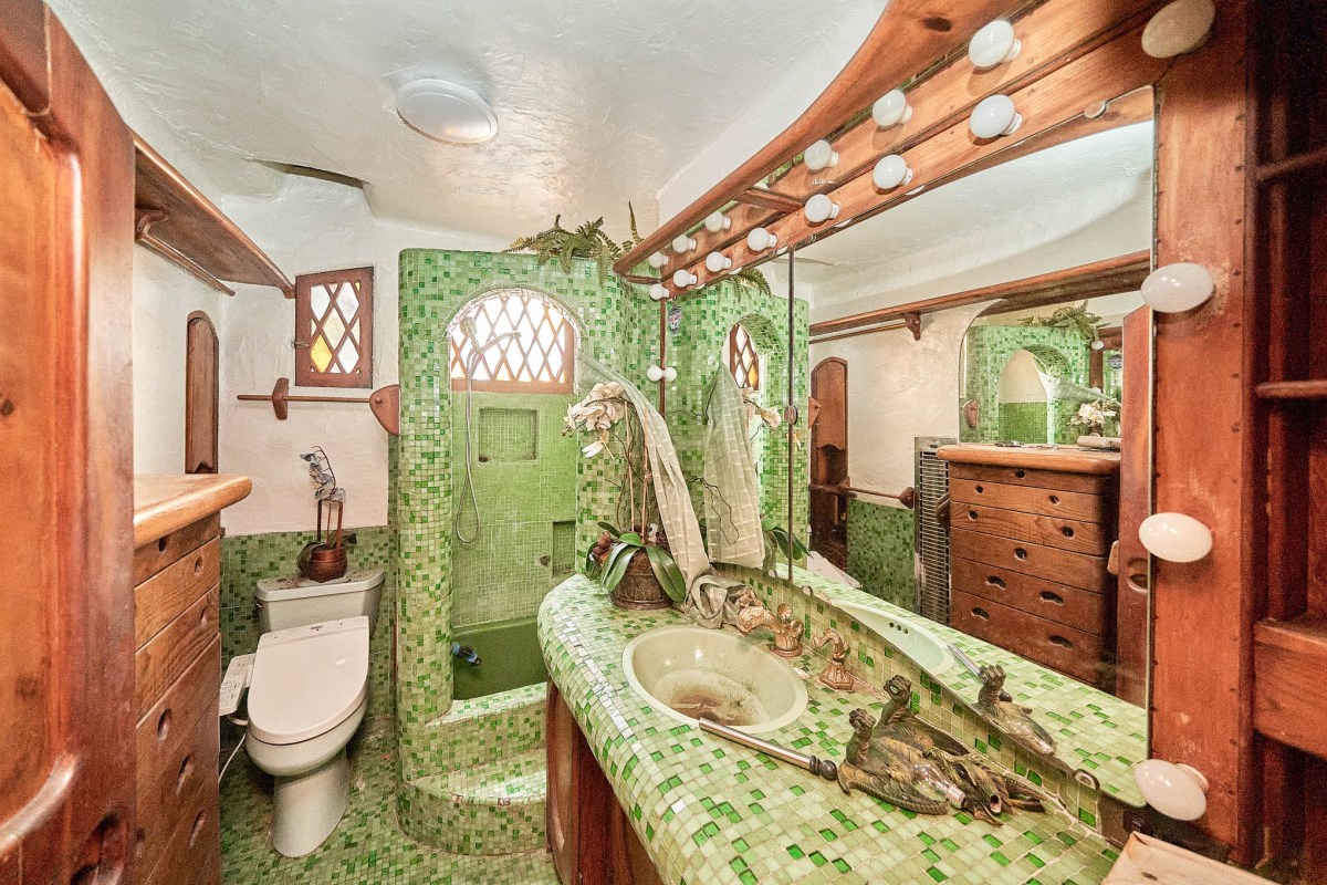 "Hobbit House" In Los Angeles Designed by Disney Artist Lists For ...