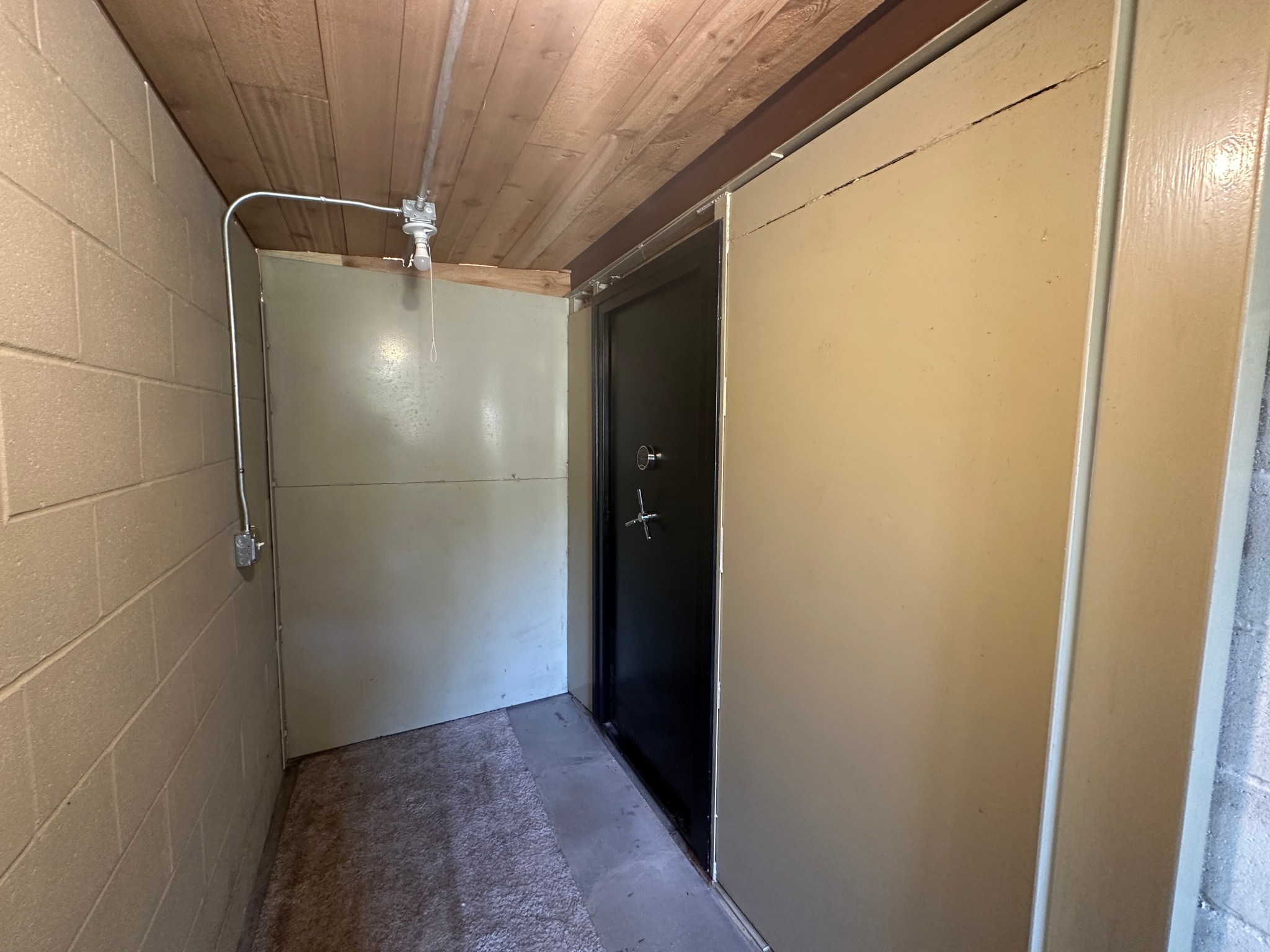 This Florida Doomsday Bunker is a Perfect Preppers Paradise - Zillow ...