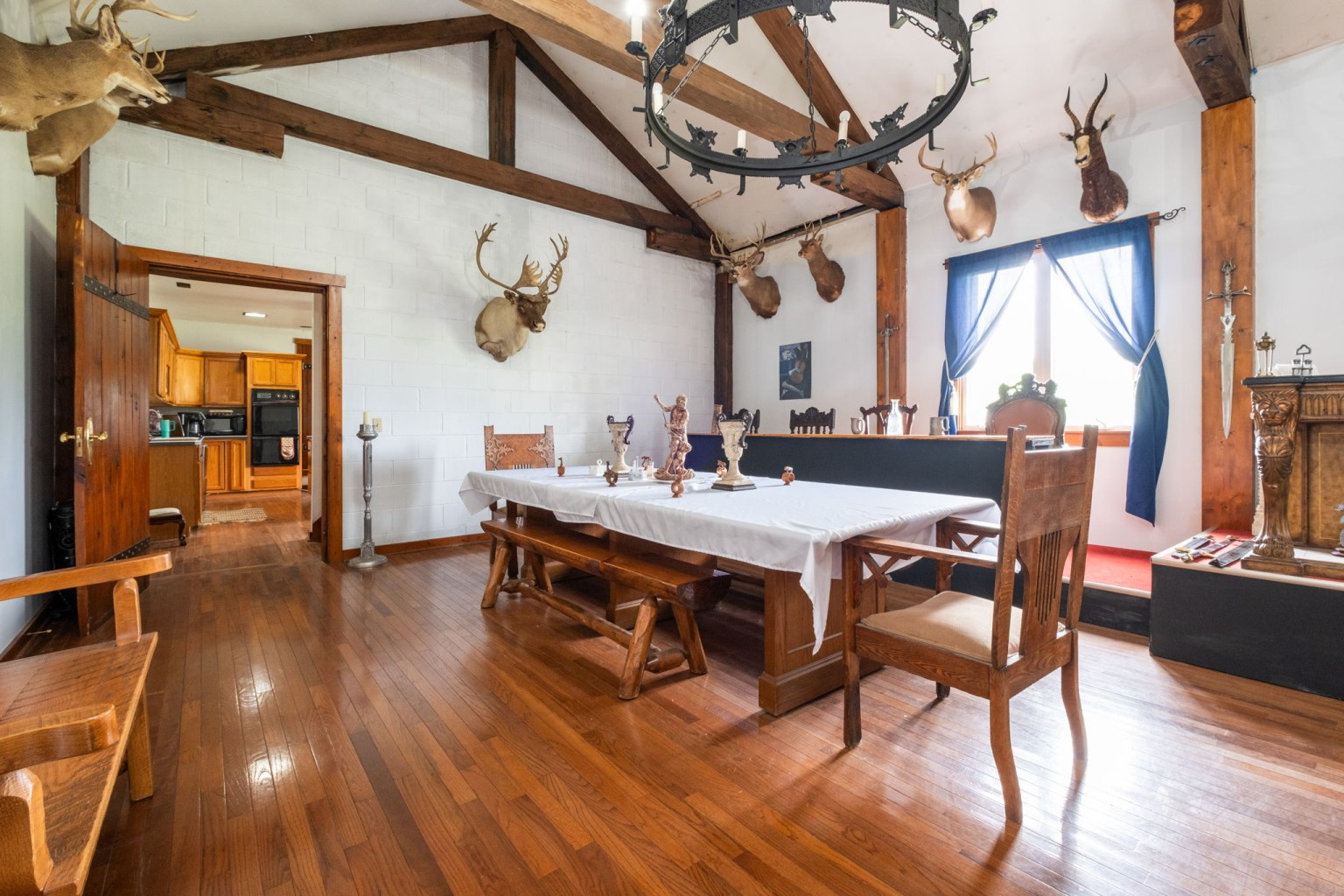 Renaissance Fair Castle Known As"Birdsell Castle" Lists In Indiana