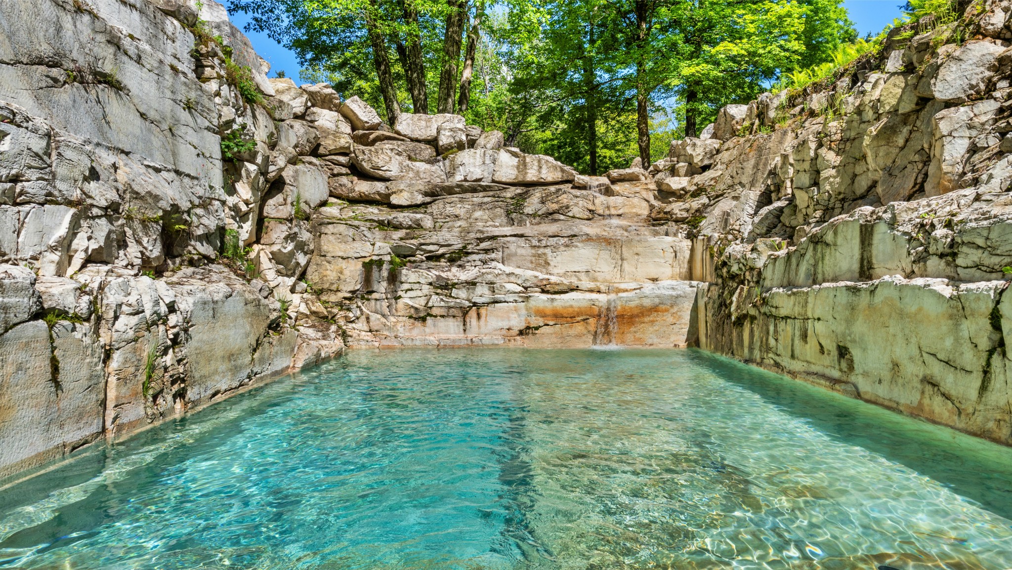 This Massachusetts Home Has A Quarry Pool - Zillow Gone Wild